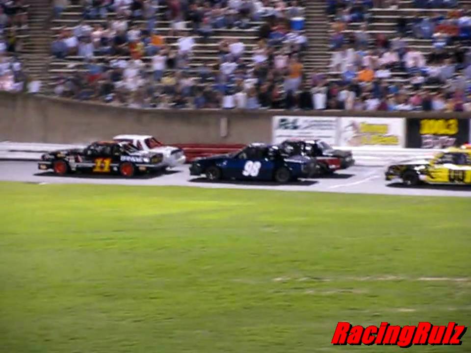 Bowman Gray Stadium - Stadium Stocks - Race 1 (05.08.2010) - YouTube