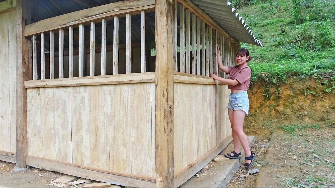 DIY Woodworking Building Complete Wall For Log Cabin. Vietnamses Girl ...