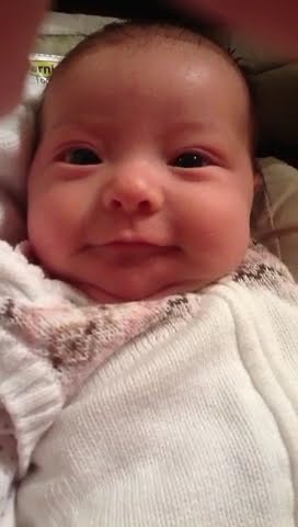 Bebe balbuceando - YouTube