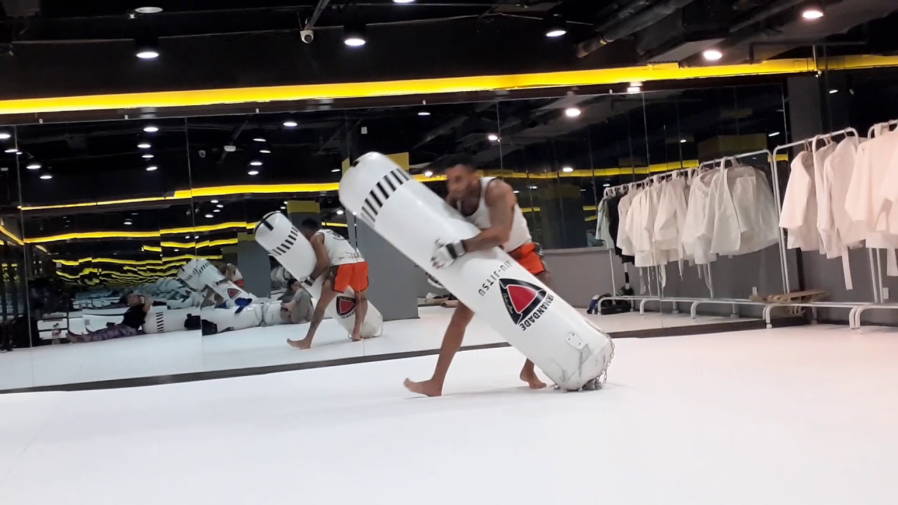 Treino de MMA ground and pound - YouTube