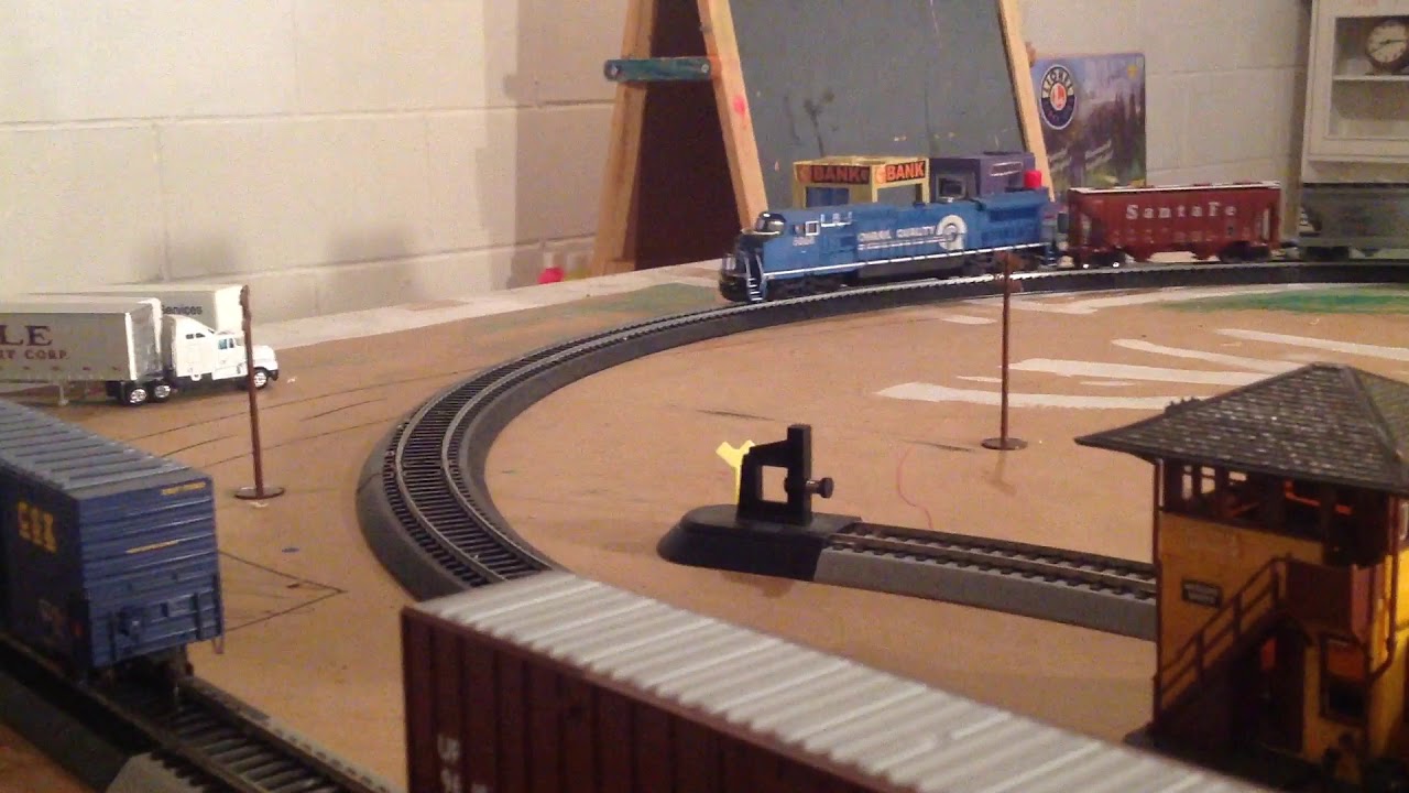 Conrail CW40-8 short grain train. - YouTube