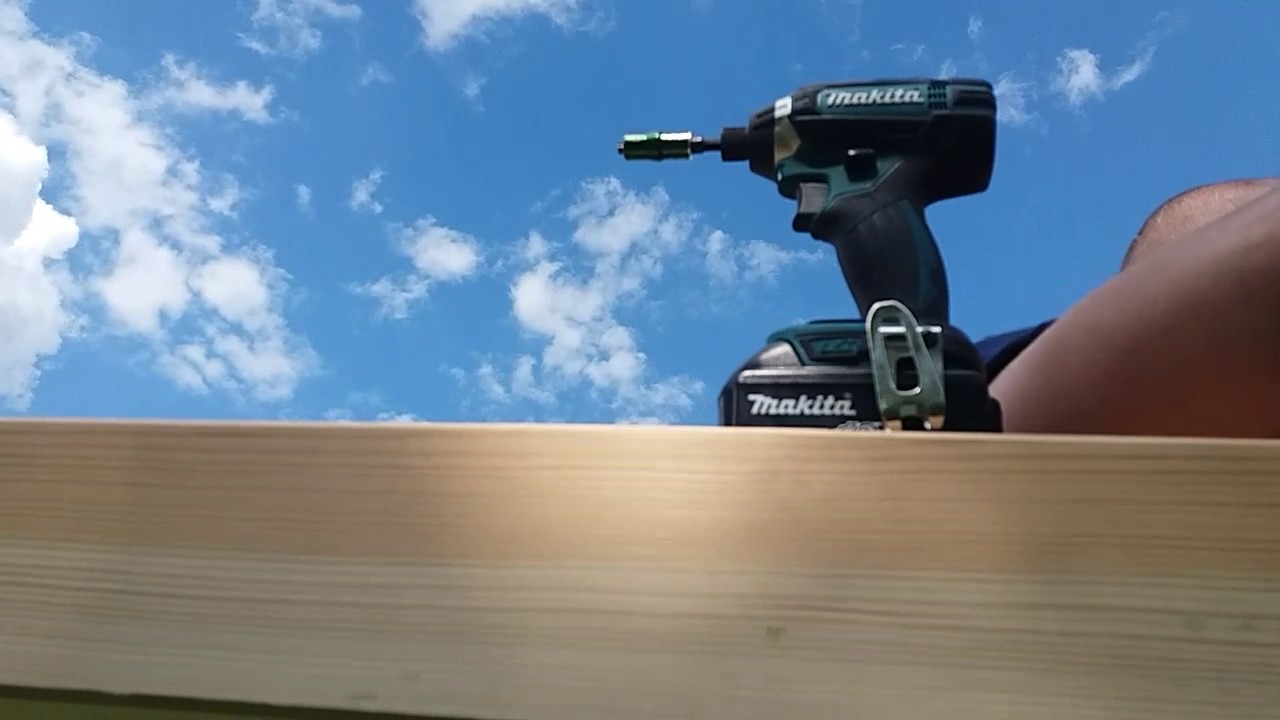 Makita DTD152 - YouTube