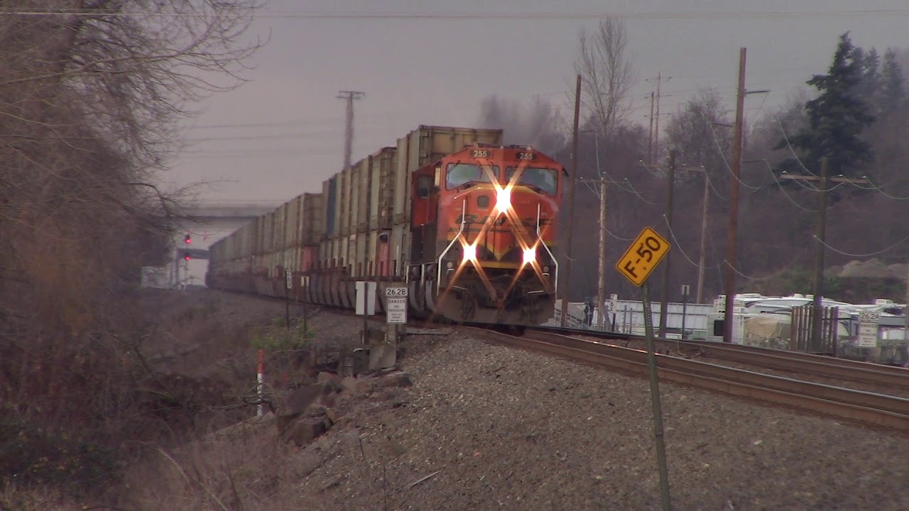 (BNSF 255 & 297) Garbage train #131 - YouTube