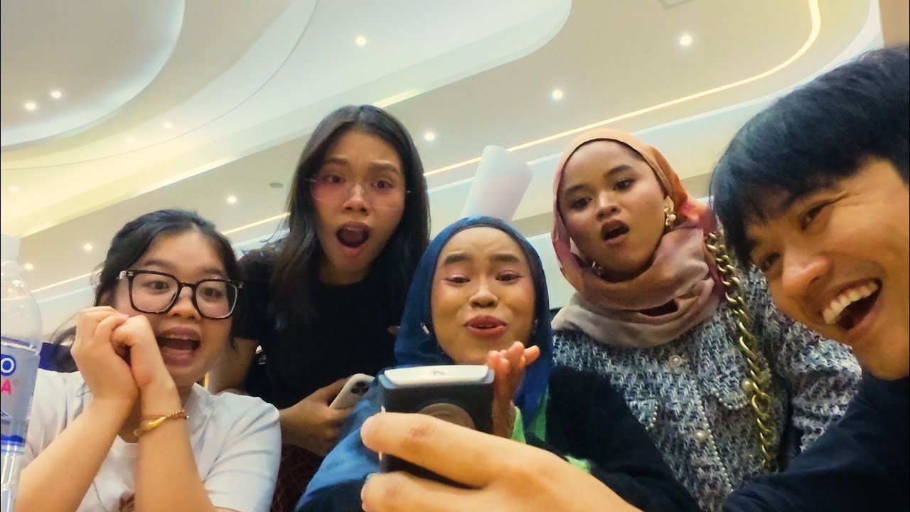 Vlog 06 : they can't stop us! - YouTube