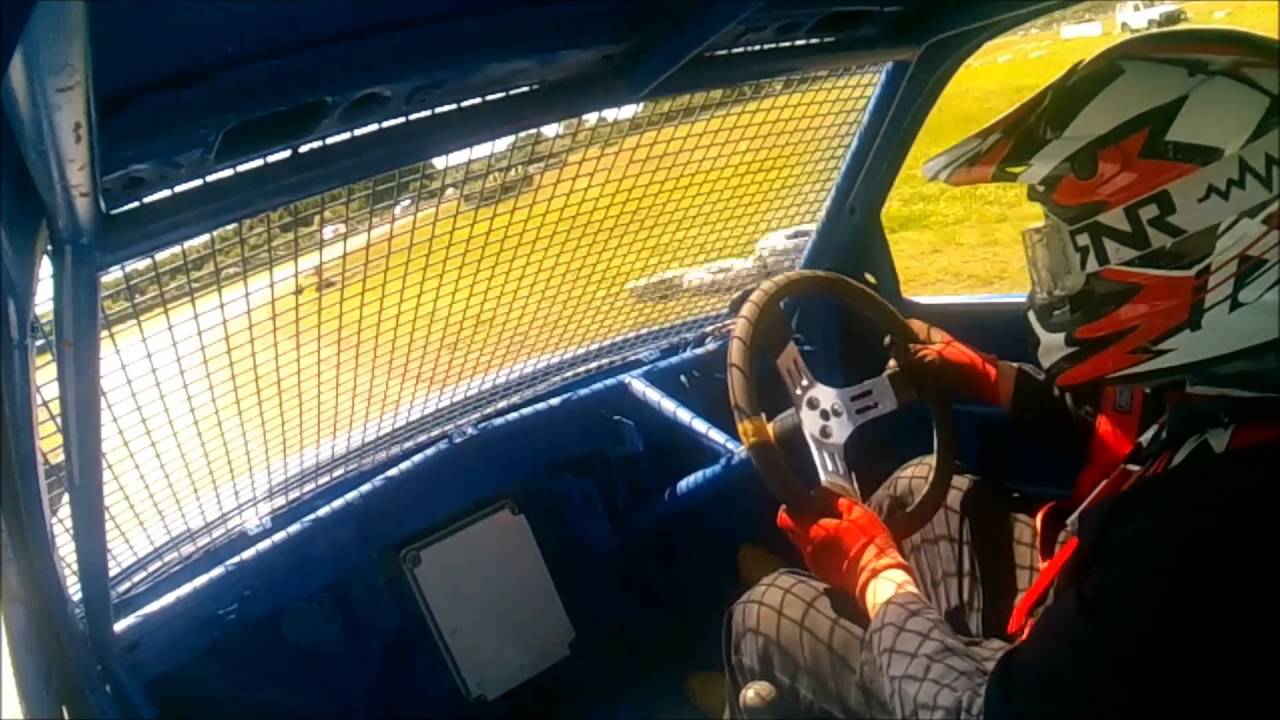 Evesham Autograss Club 3/7/16 Class 1 Junior Saloons 2nd Heat - YouTube