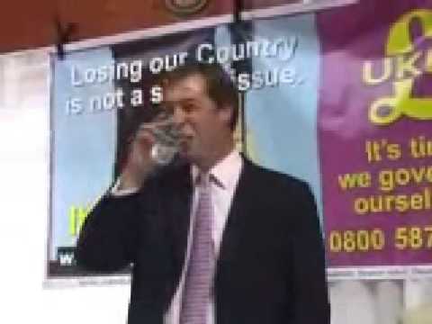 UKIP Nigel Farage in Cornwall - Lib Lab Con are the Same - YouTube