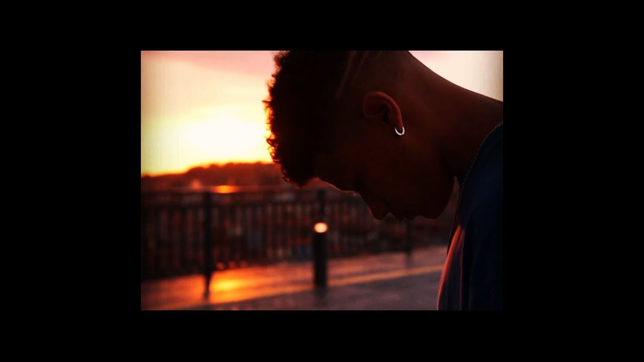 FL3X - Meus Pés (official music video) (prod.FL3X) - YouTube