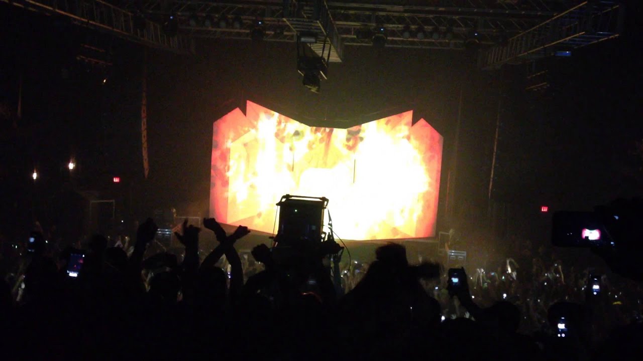 EXCISION "EXECUTIONER TOUR 2014" ~ INTRO @ CLUB CINEMA [03/01/14] XD ...