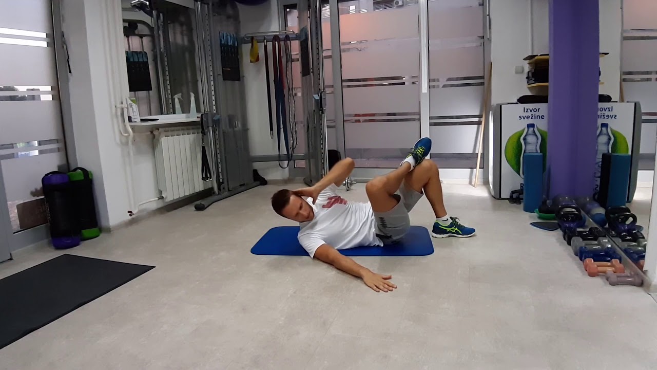 Diagonal crunch - Smart Fitness Novi Beograd - YouTube
