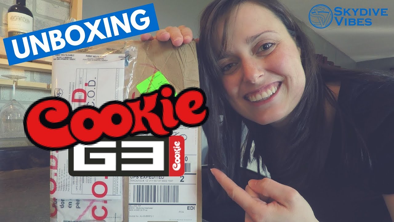 Skydiving Helmet - Unboxing the Cookie G3 Helmet (plus some goodies ...