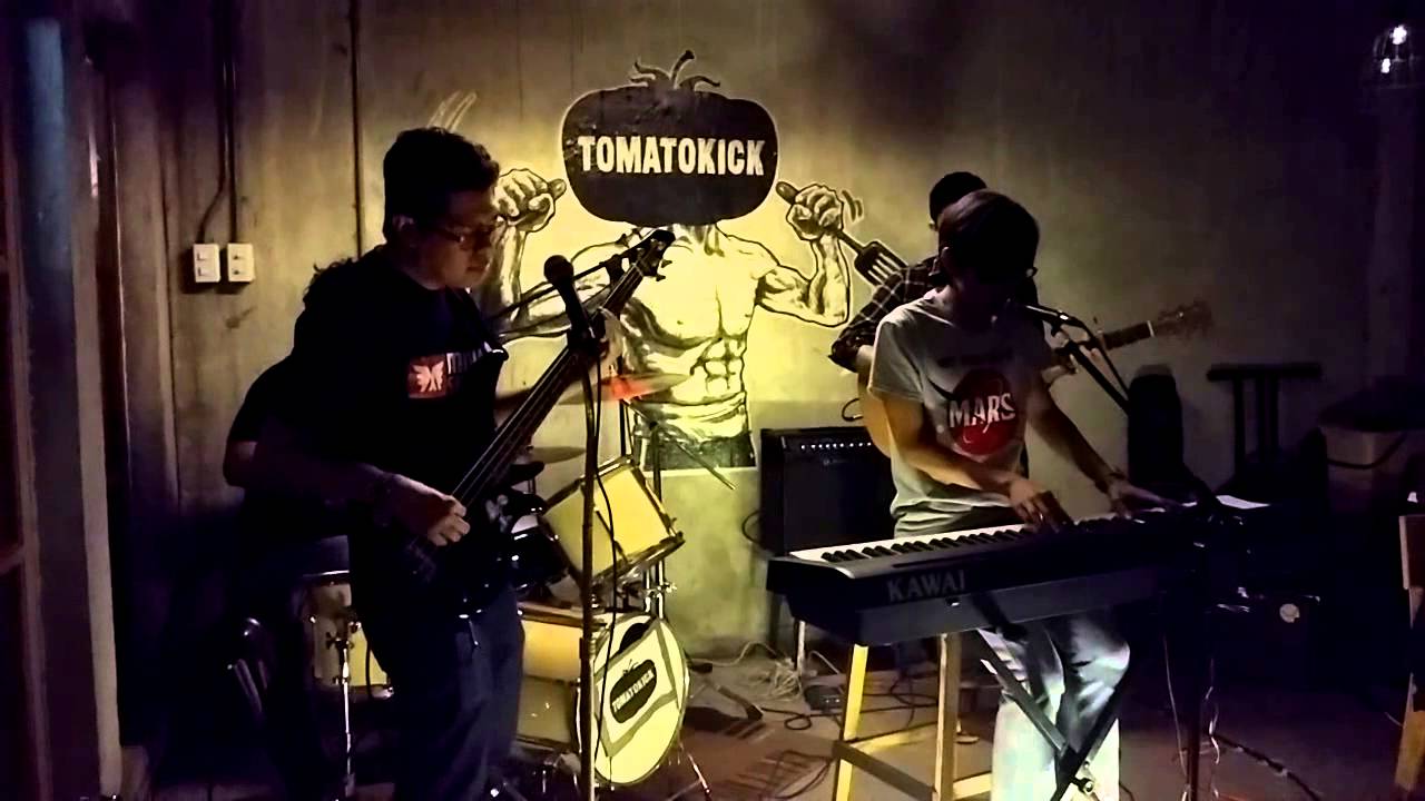 Hannah+Gabi - Finlegs (Full Live Band) - YouTube