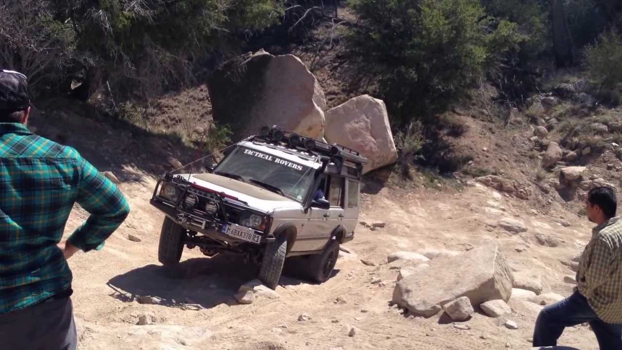 Mark's Land Rover Discovery Rock Climbing - YouTube