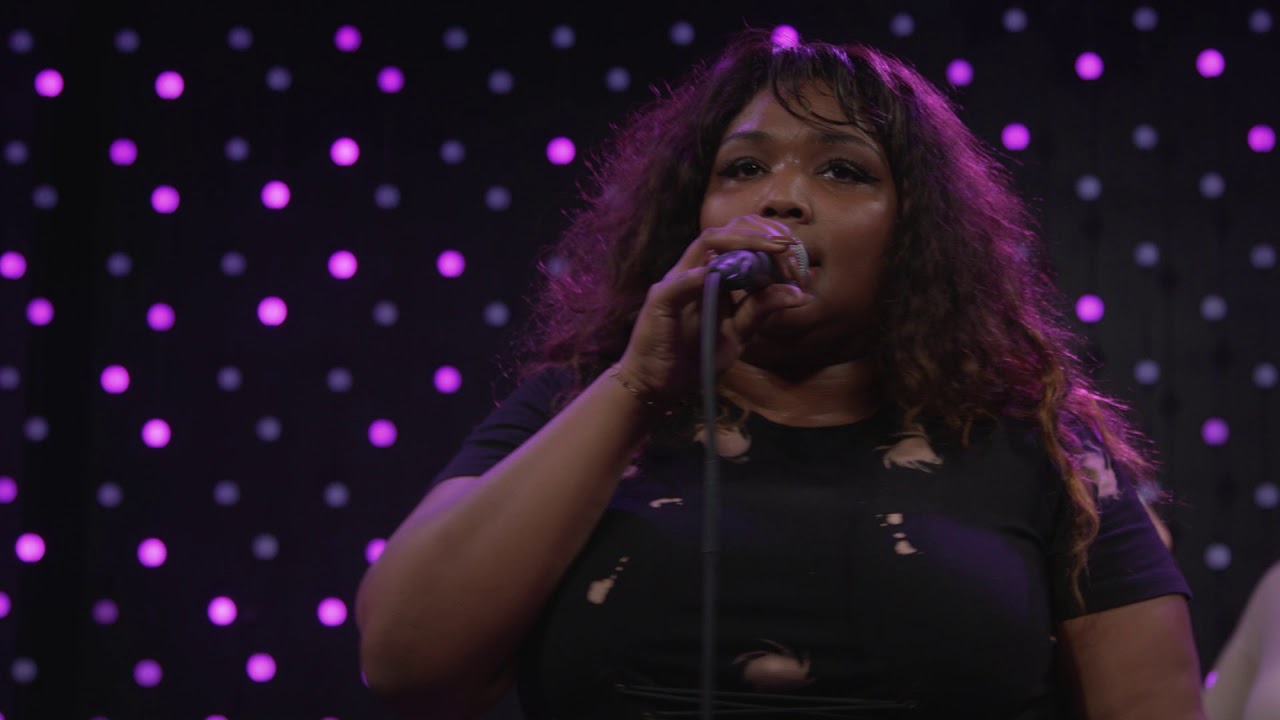 Lizzo - Scuse Me (Live on KEXP) - YouTube