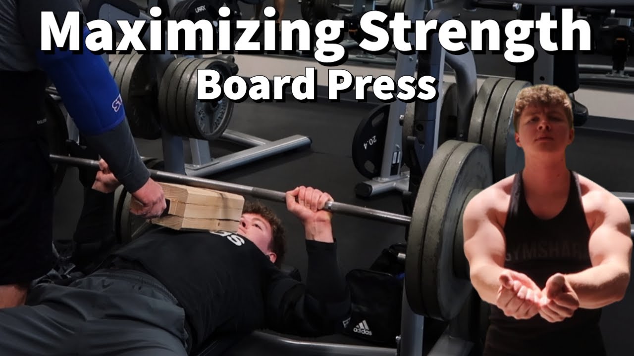 Massive Bench Press Gainz - YouTube