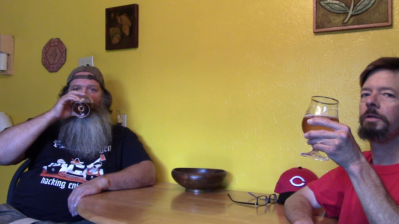 Louisiana Beer Reviews: Olde English "800" (bottled)- Duo Review - YouTube