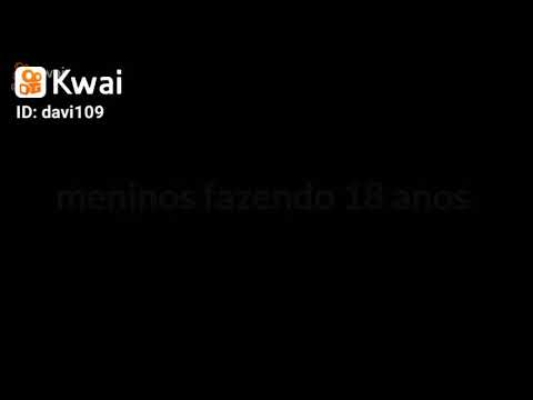 menina e menino fazendo 18