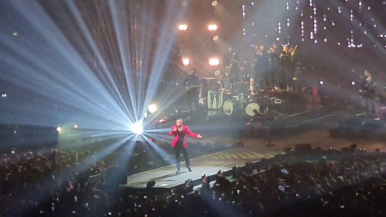 Robbie Williams Christmas party 16/12/19 sse arena - YouTube