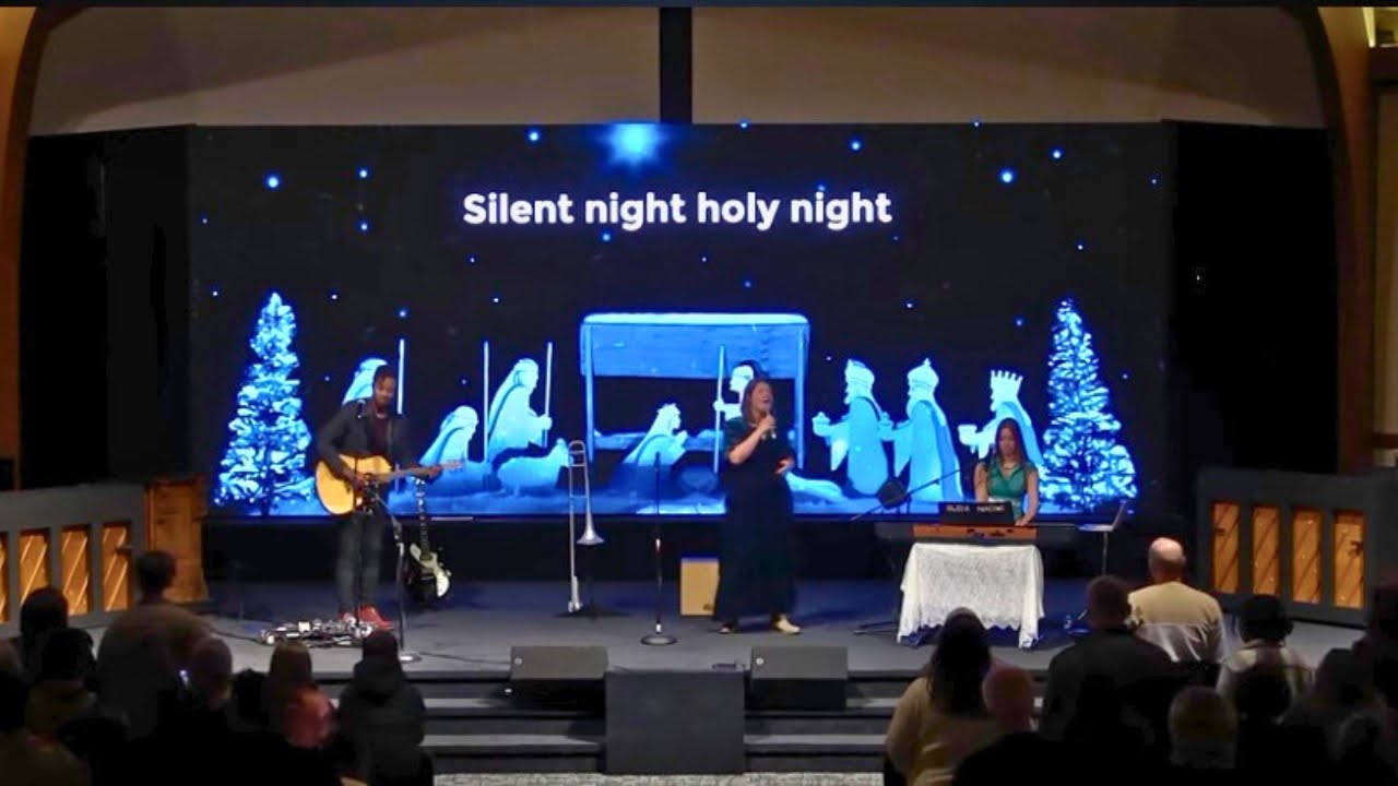 Silent Night | Acoustic Christmas Carols | Lydia Walker ft. Erskin ...