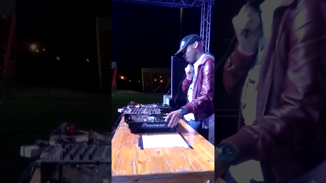 Dj Clen Live at Vosloorus LIve In Colour 14Oct 2017 - YouTube