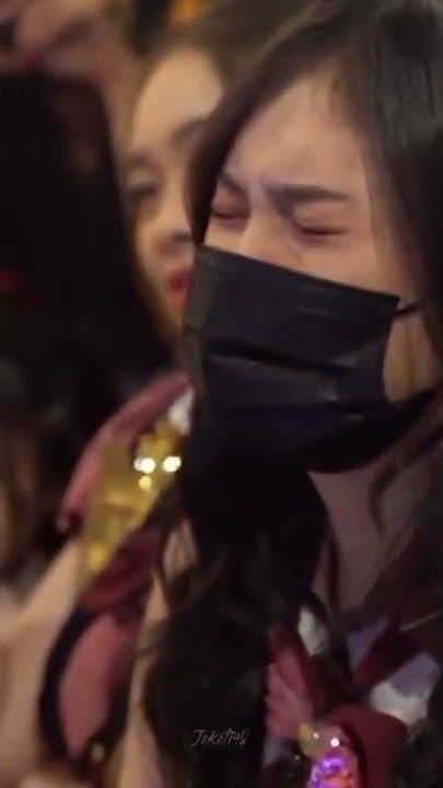 Chikara Moment (Chika JKT48 & Ara JKT48) - YouTube