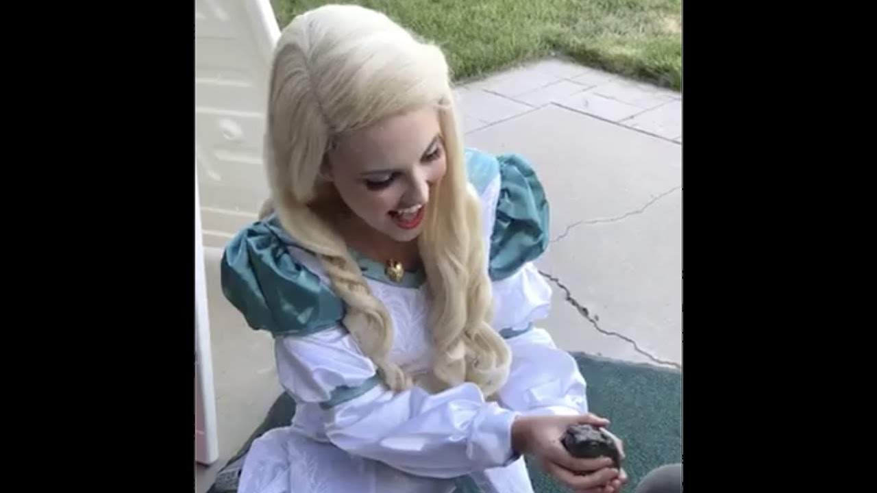 Scales & Tails Part 1 | Ellie Elliott as The Swan Princess - YouTube