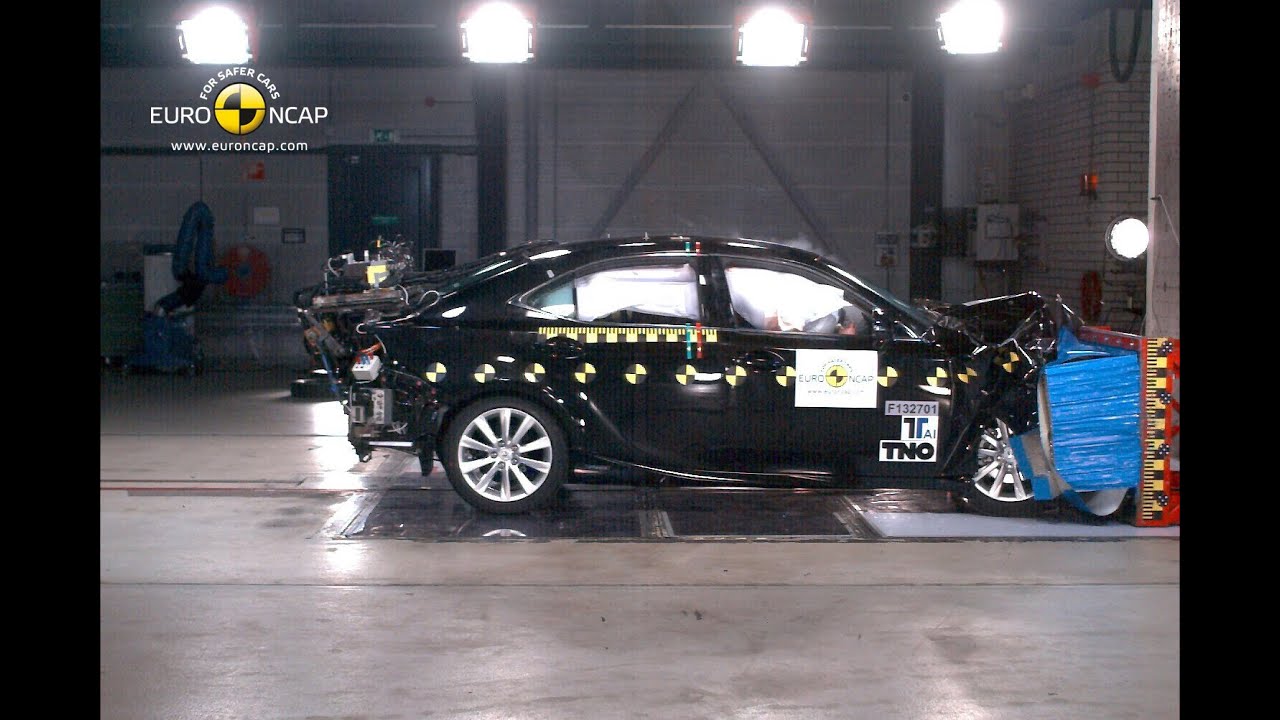 Lexus IS Crash Test Euro NCAP - YouTube