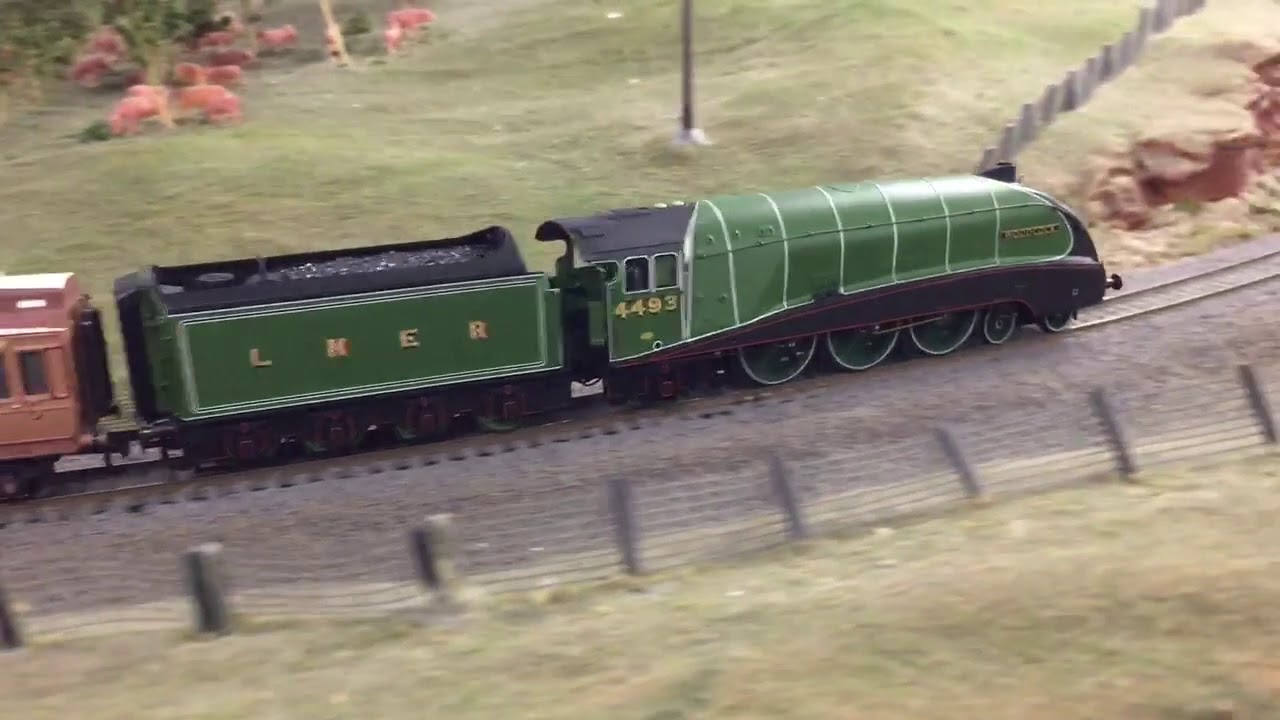 Hornby LNER A4 4493 "Woodcock", DCC Fitted - YouTube