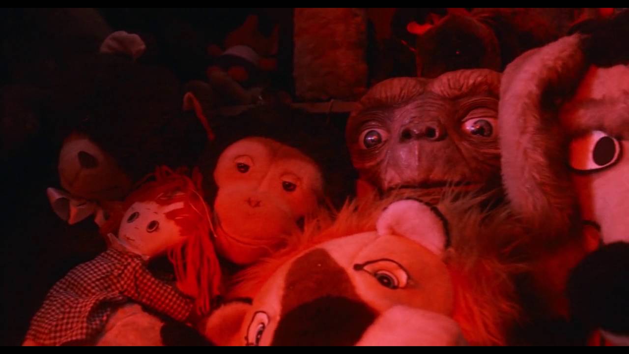 E.T. as a Horror Trailer. - YouTube