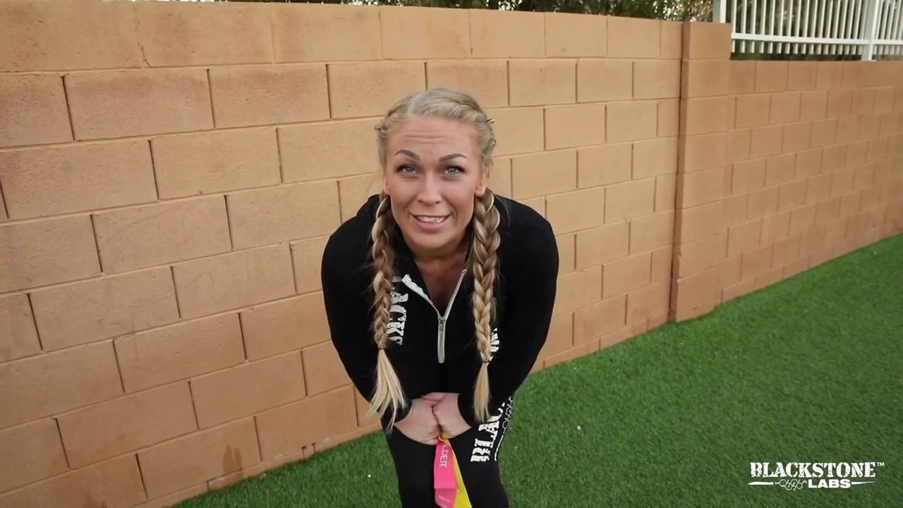 20 Minute Home Workout with IFBB Bikini Pro Frida Stern - YouTube
