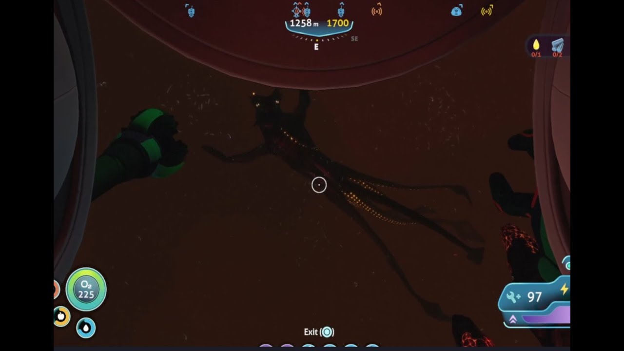 Subnautica Met the Sea Emperor Leviathan and died - YouTube