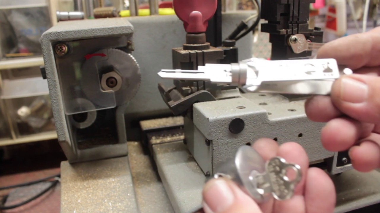 New Lishi – LW4 - Lock Pick & Decoder - Make Key - Lock Shop - YouTube