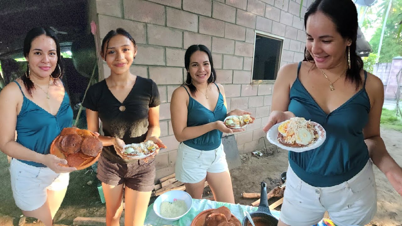 Asi nos quedaron la enchiladas a disfrutar en familia - YouTube