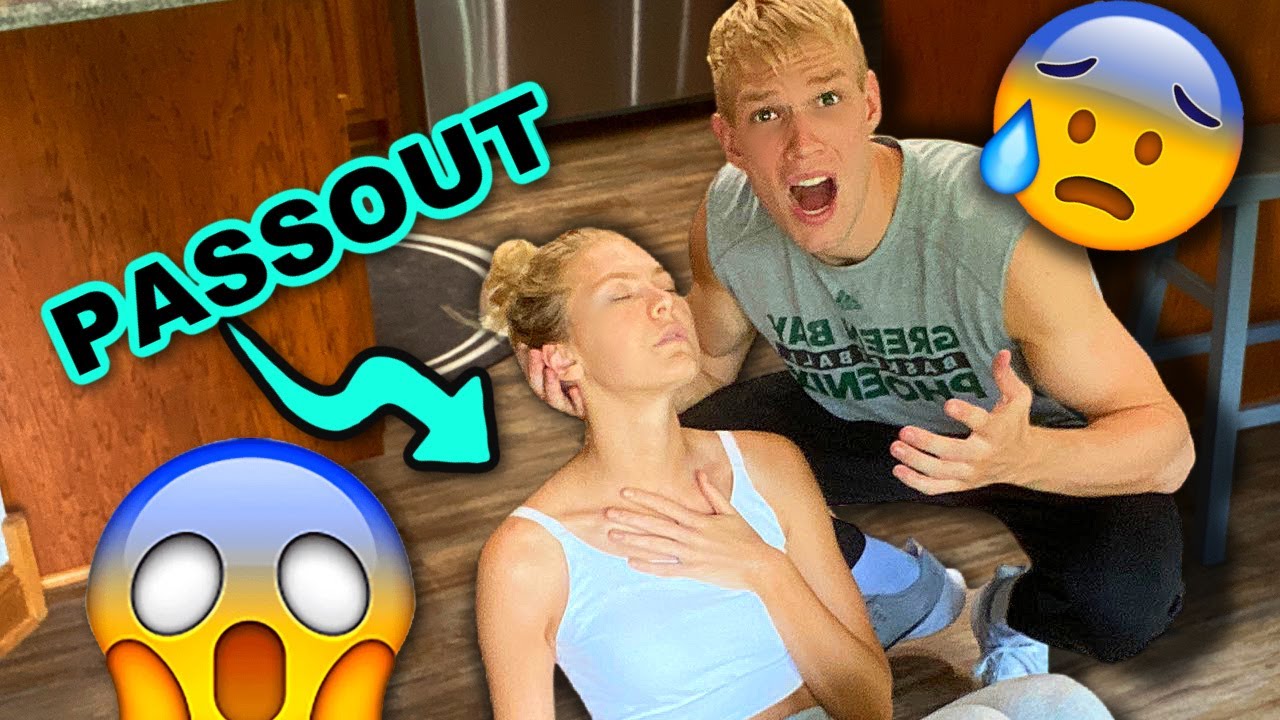 Having an Allergic reaction then *PASSING OUT* Prank - YouTube