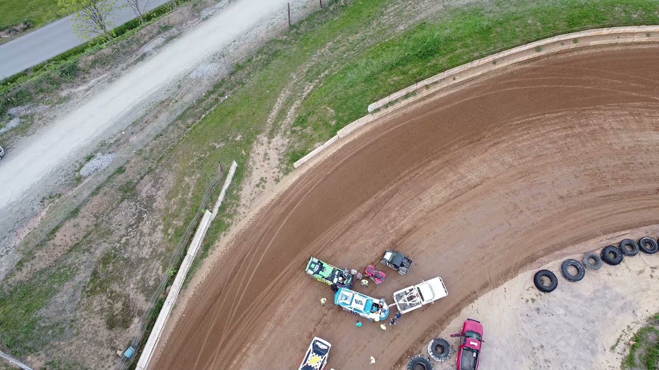 Semi Lates Heat Race Hesston Speedway - YouTube
