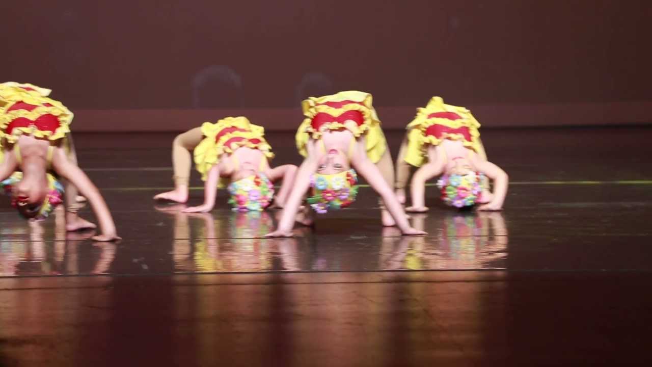 Madison's Surfin' USA Dance - YouTube