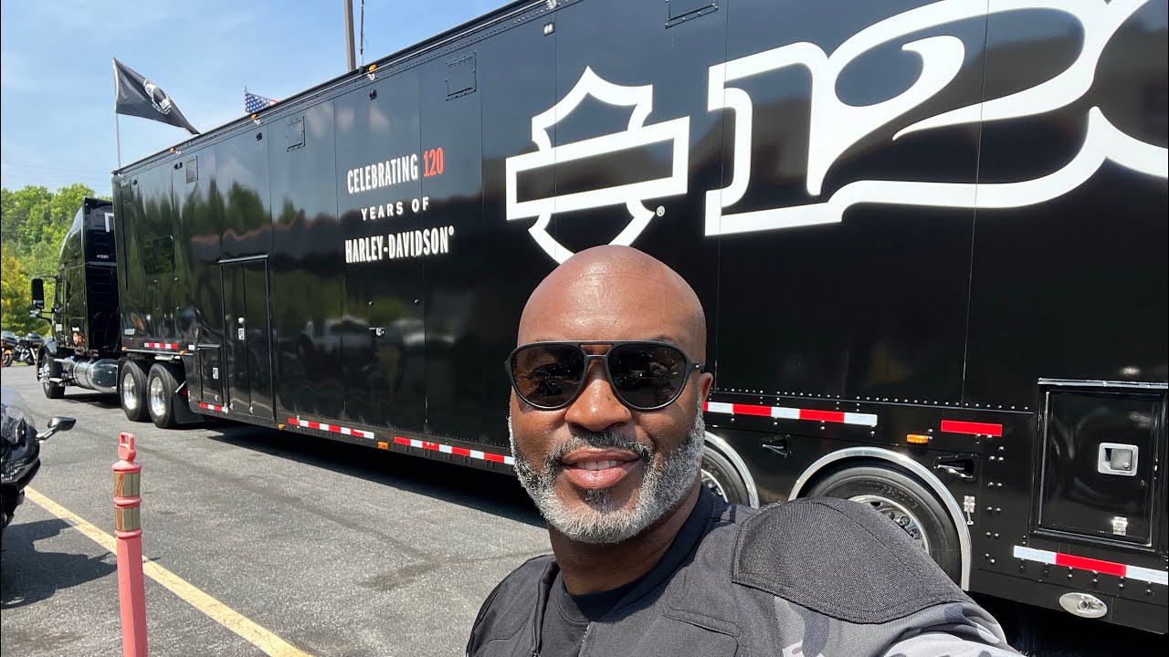 Demo ride today at Old Glory Harley-Davidson in Laurel, MD - YouTube