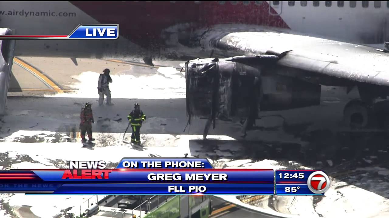 Plane fire at Fort Lauderdale International airport. - YouTube