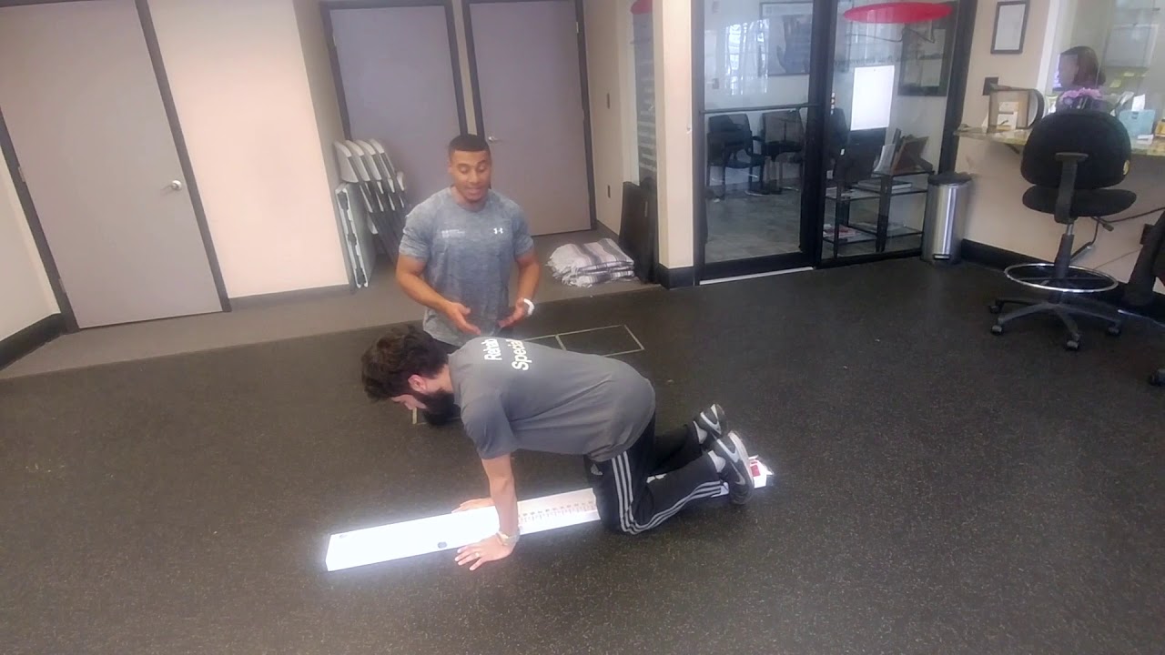 Functional Movement Screen: Rotary Stability Test - YouTube