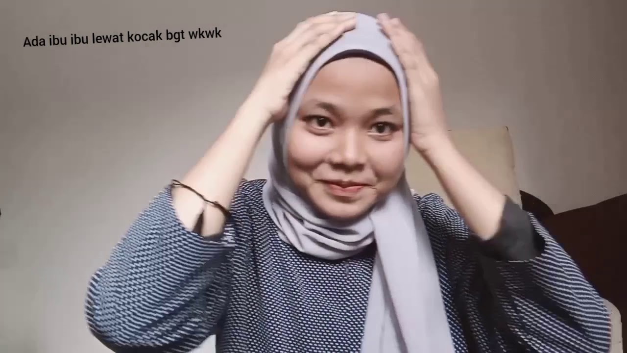 TUTORIAL HIJAB PASHMINA SIMPEL || Daily Hijab - YouTube
