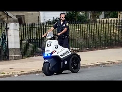 Newark Police Scooter Unit Cruising On South Orange Ave 8/27/22 - YouTube