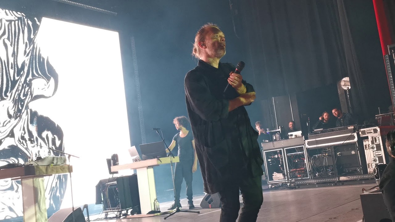 Thom Yorke - Two Feet Off The Ground - LA Oct 29 - YouTube