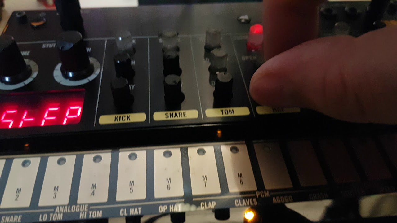 Korg Volca Beats hihat mod - YouTube