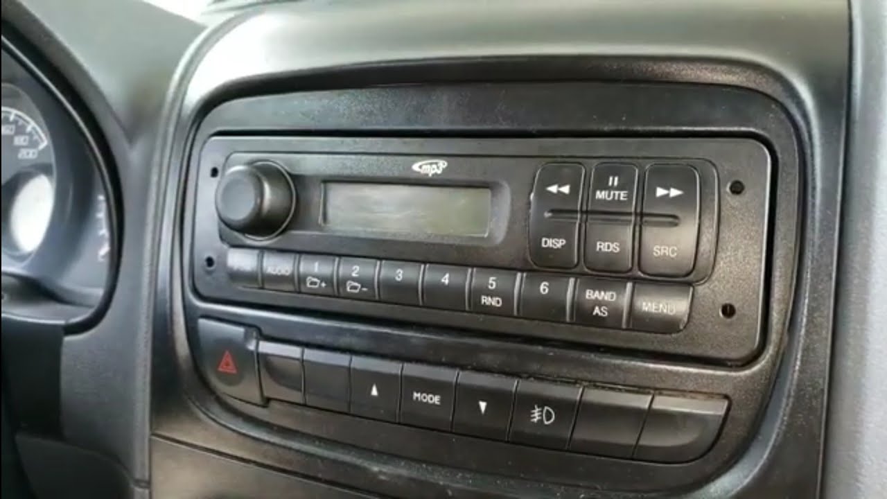 TROQUE VOCÊ MESMO O RÁDIO DO FIAT STRADA WORKING - YouTube