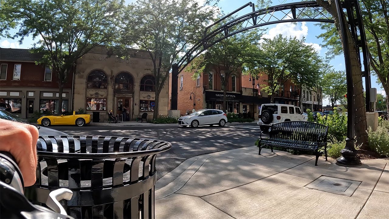 Downtown Maumee Ohio Area and Scenic Views Along River Tour - YouTube