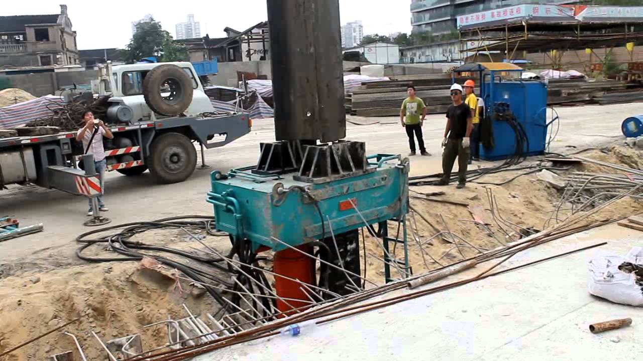 Beiyi Hydraulic Pile Extractor - YouTube