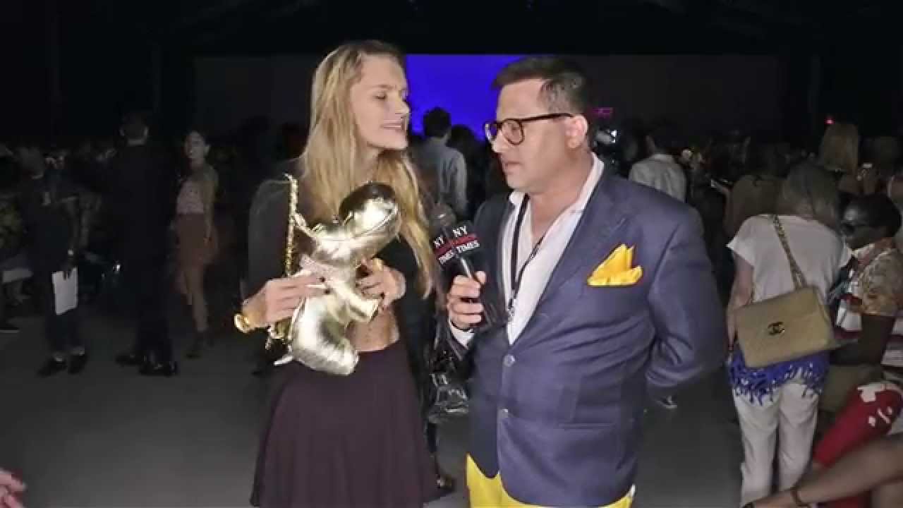 Model Grace Corton shows off her PLOOSH animal purse at NYFW - YouTube