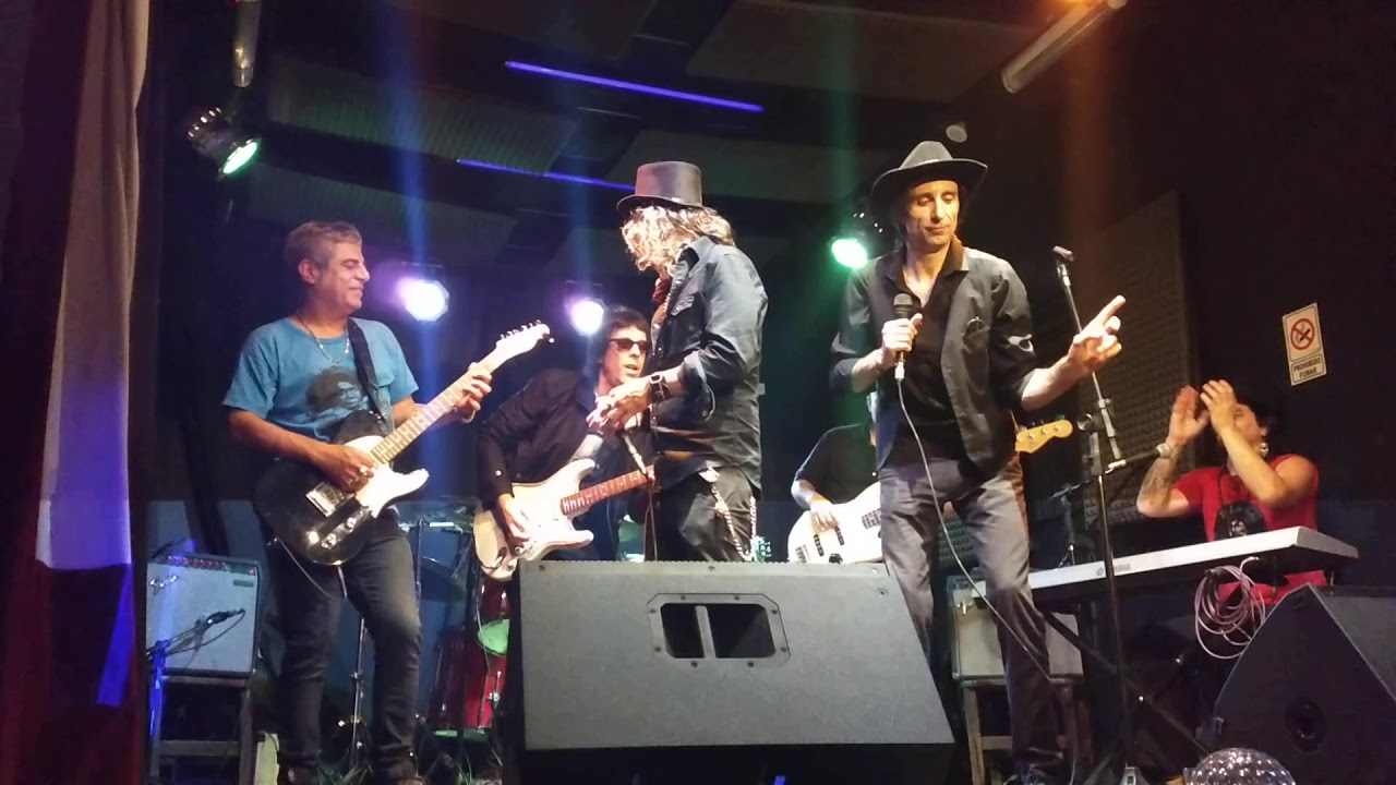 Mr leen ultimo show - YouTube