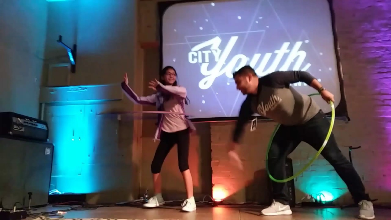 Hula hoop contest - YouTube