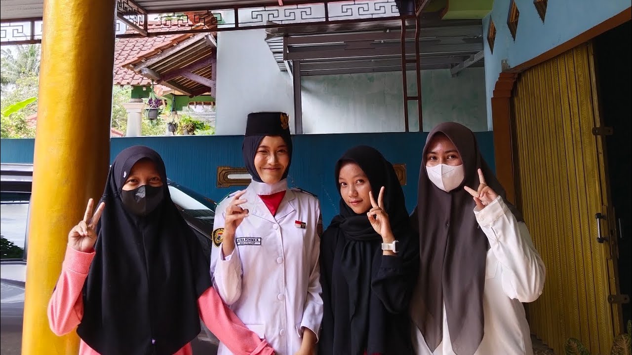 car vlog videos with my bestie! (hasna, vinon, annisa) - YouTube