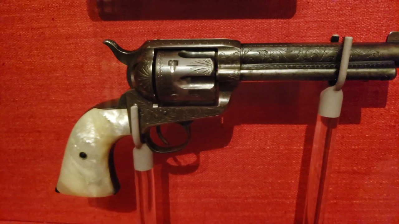 Emmett Dalton's Colt revolver used at the Coffeyvill Shootout 荒野大嫖客 ...